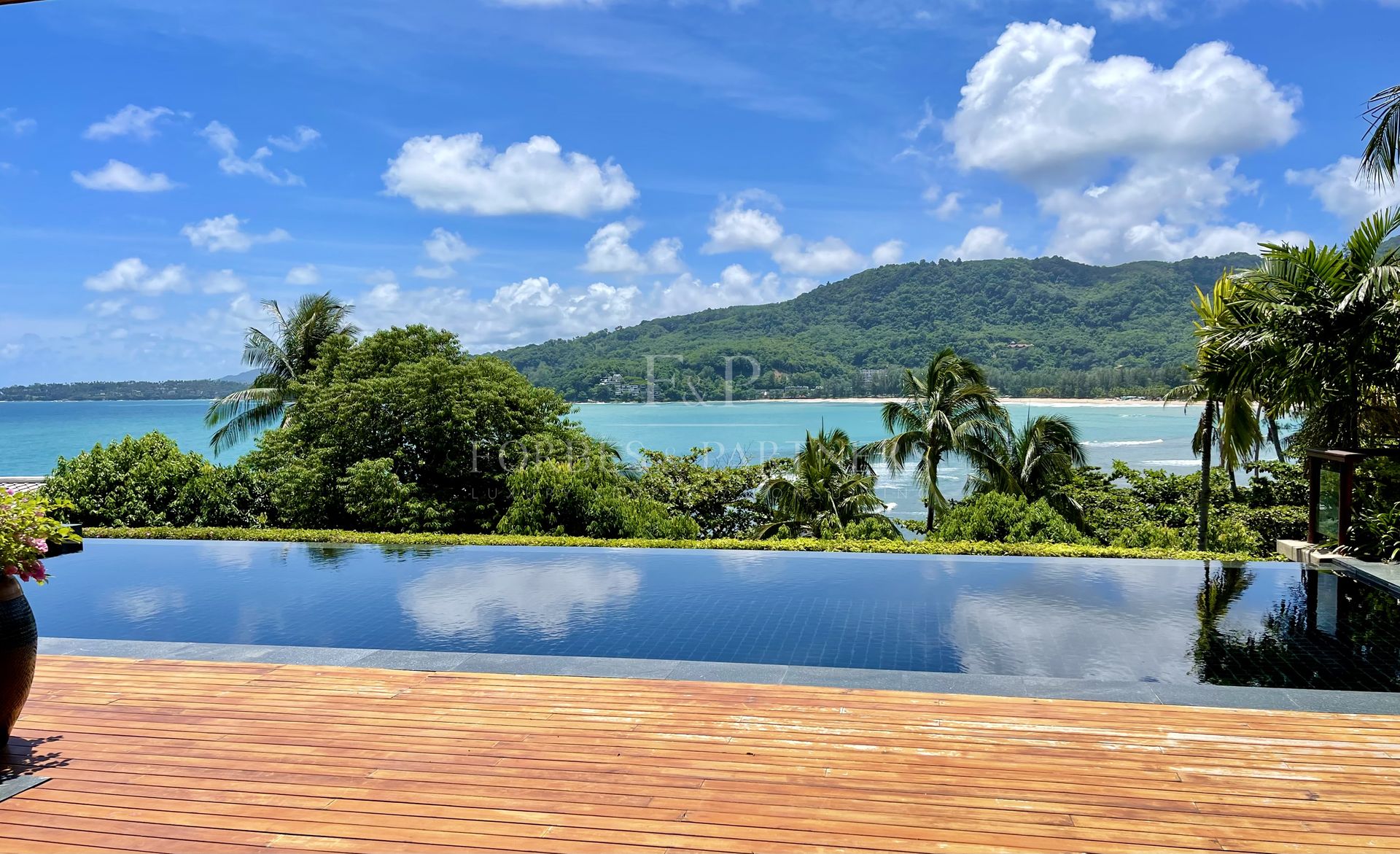 Executive 4 Bedroom Pool Residence - Forbes & Partners