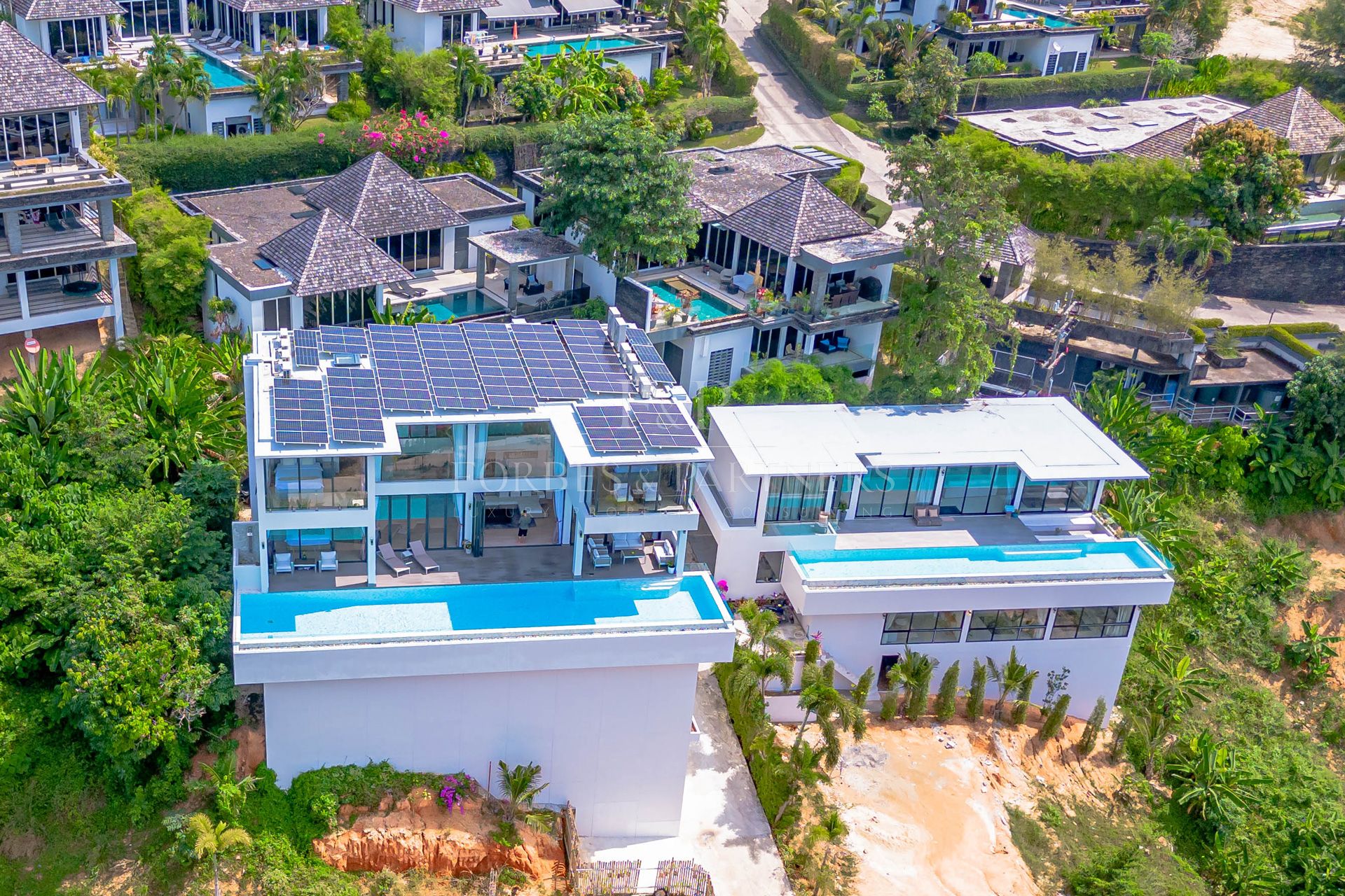 6 Bedroom Overlooking layan beach - Forbes & Partners