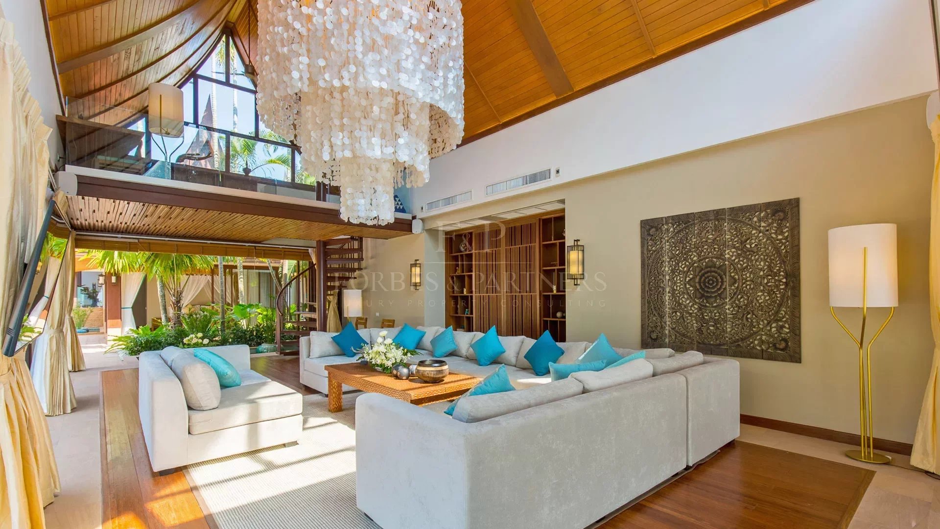 VILLA LAYTA - Forbes & Partners